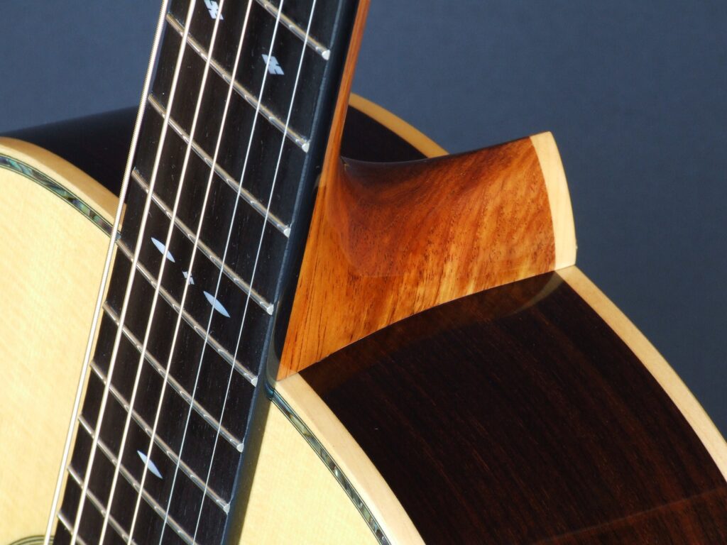 Medium Retro Steel String - Gore Guitars - Luthier & custom guitars