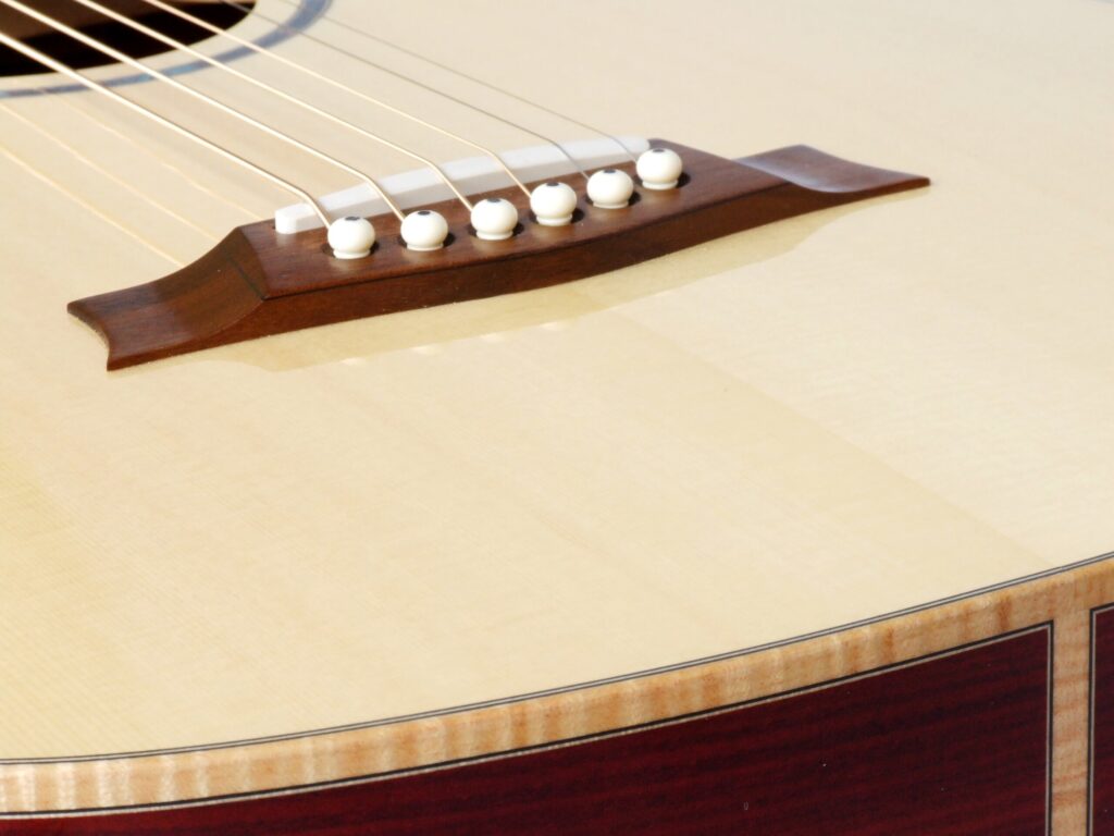 Medium Steel String - Gore Guitars - Luthier & custom guitars
