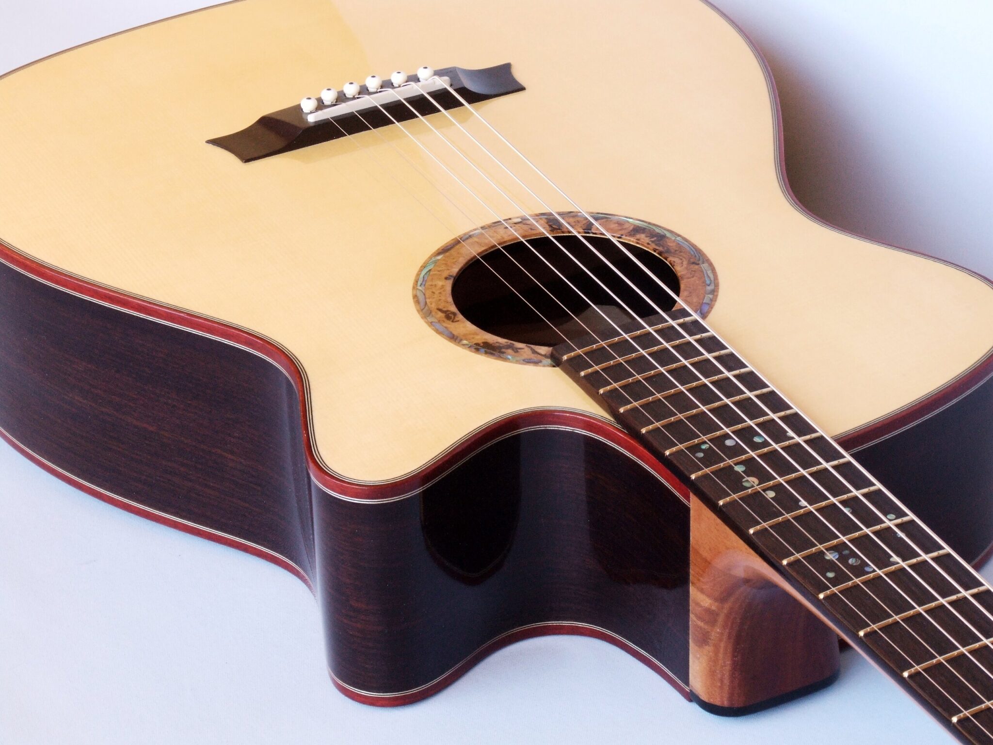 Medium Steel String - Gore Guitars - Luthier & custom guitars